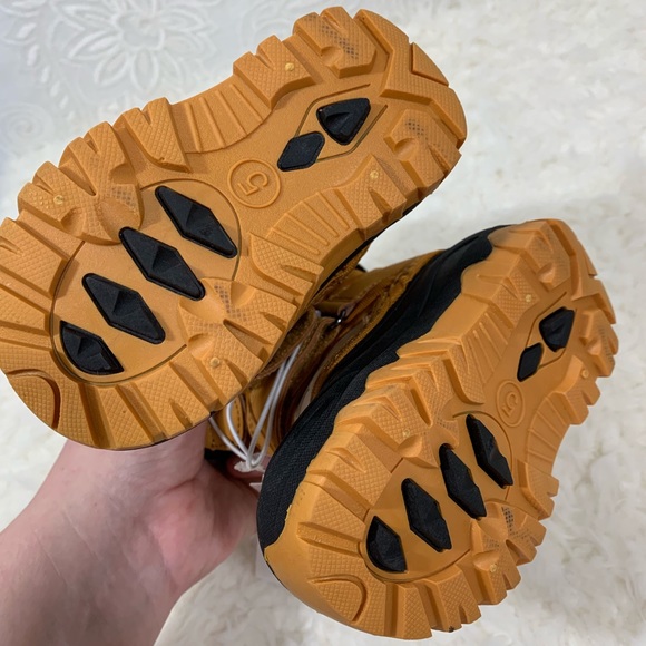 Cat & Jack | Shoes | Toddler 5 Cat Jack Fox Boot Snow Bernardo | Poshmark